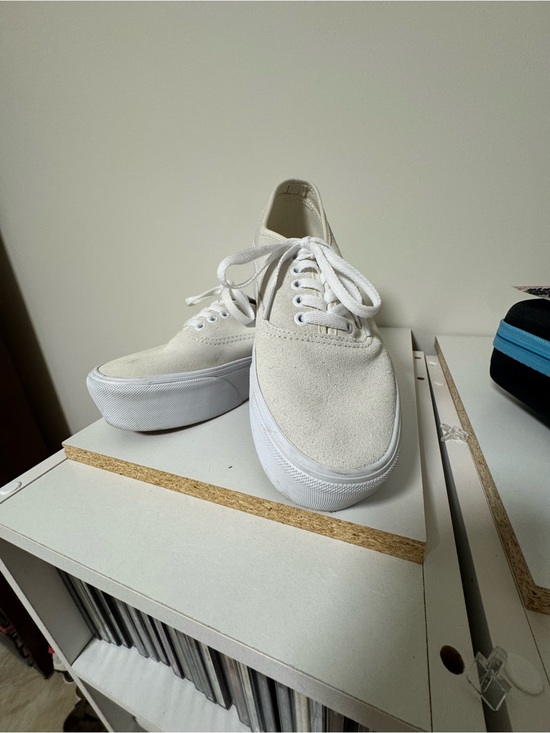 Vans | Shoes | Vans Womens Creamwhite Lowtop Suede Sneakers | Poshmark